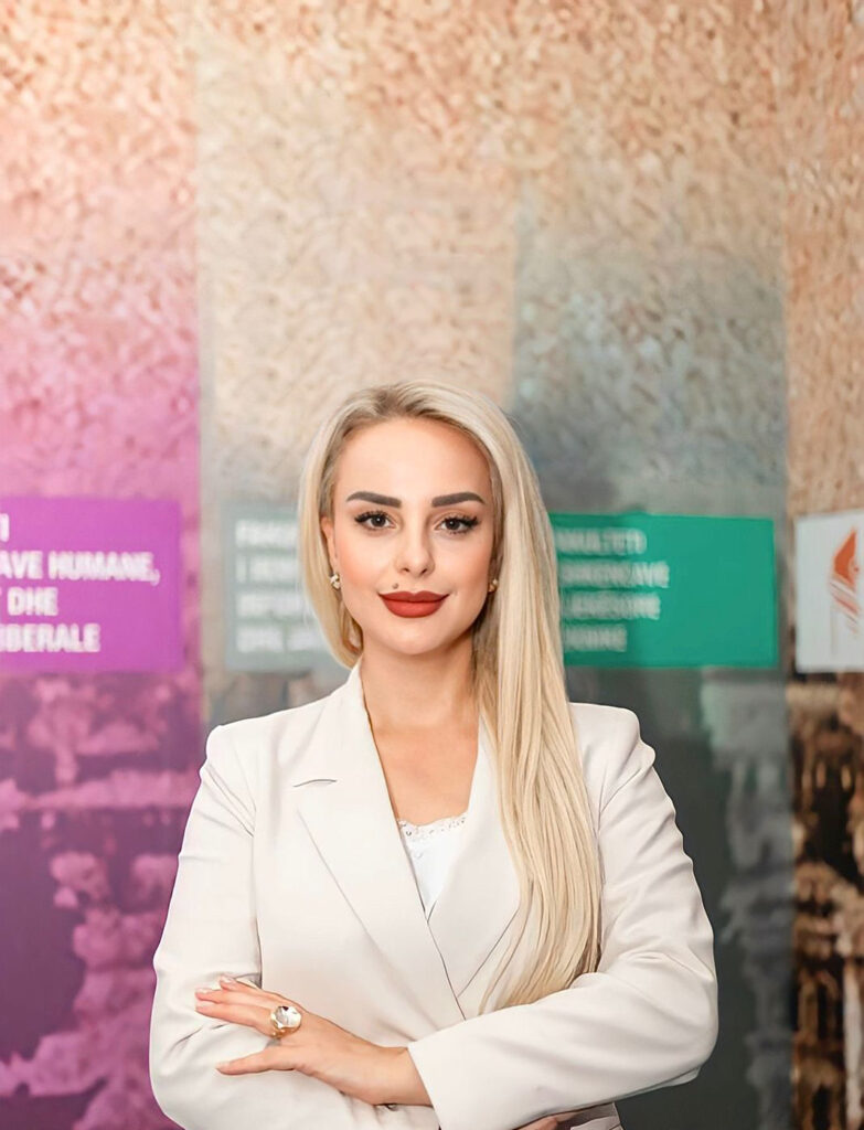 Fjala e Drejtuesit - AKADEMIA ILINGUA